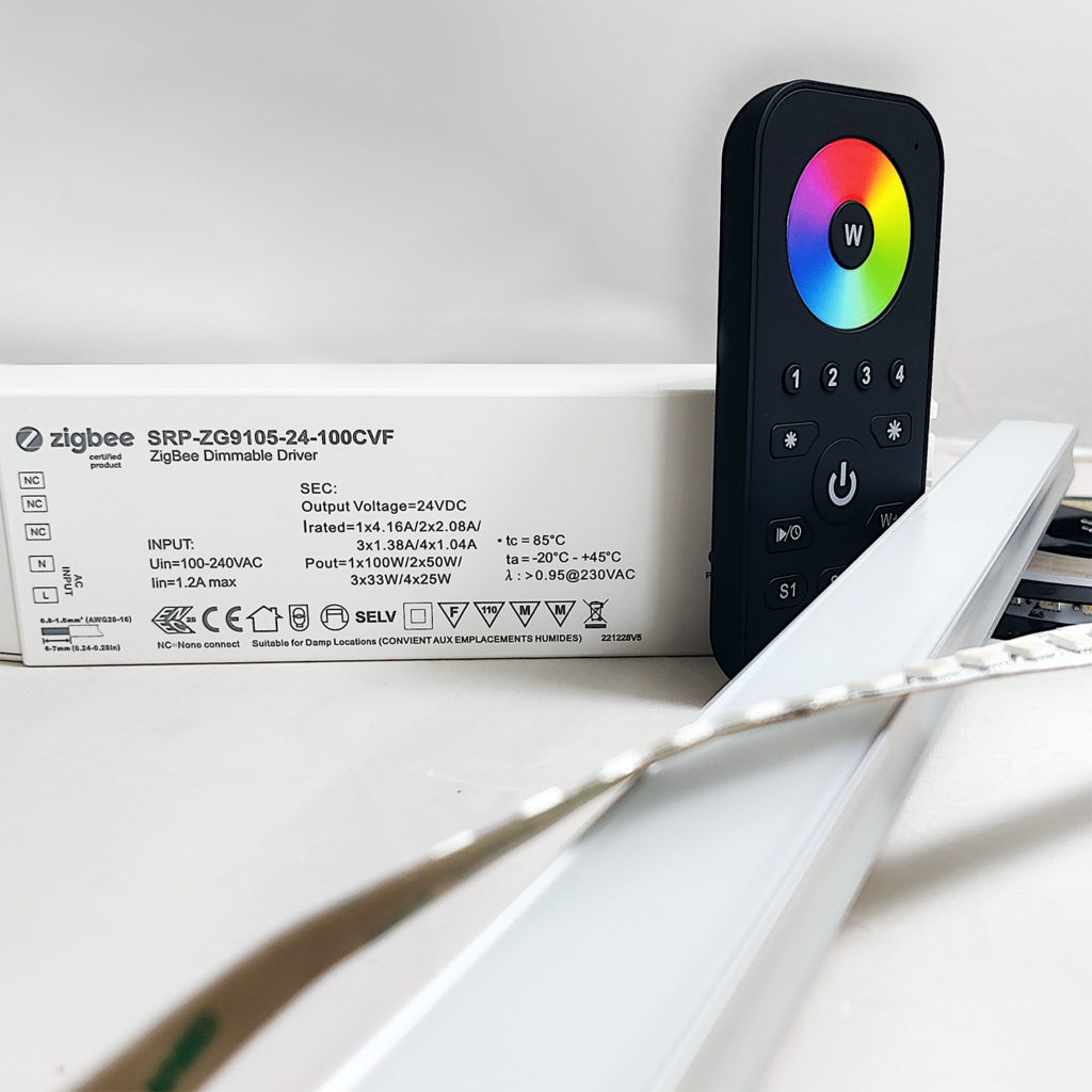 Pakke – 4 meter RGBW LED-stripe i utenpåliggende profil, med ...